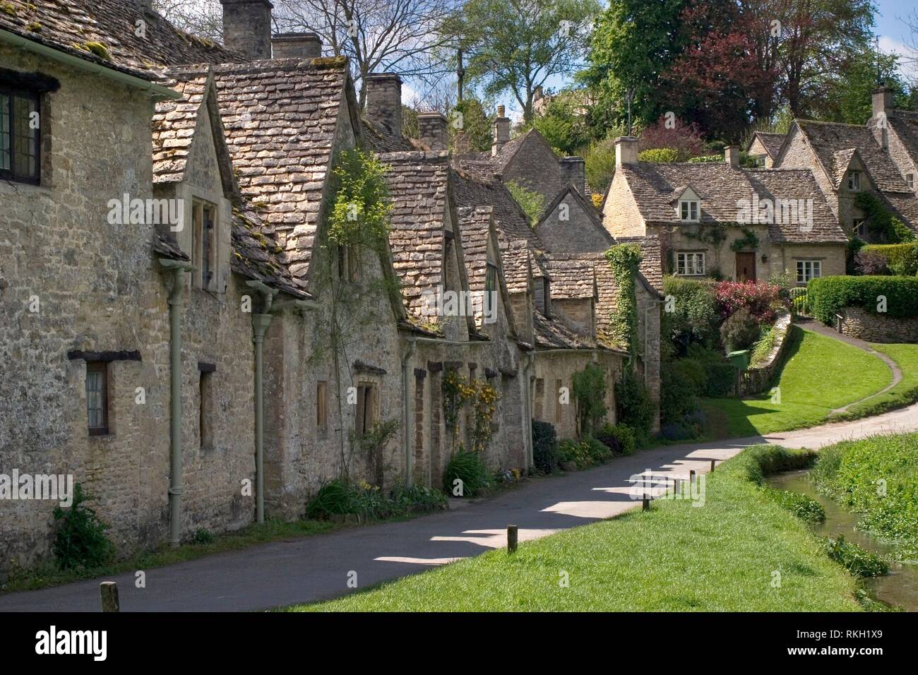 Arlington row weaver cottages hi-res stock photography and images - Alamy