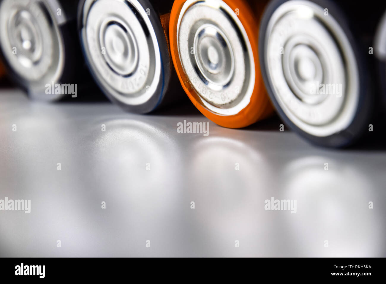 Salt and alkaline batteries, a source of energy for portable technology ...