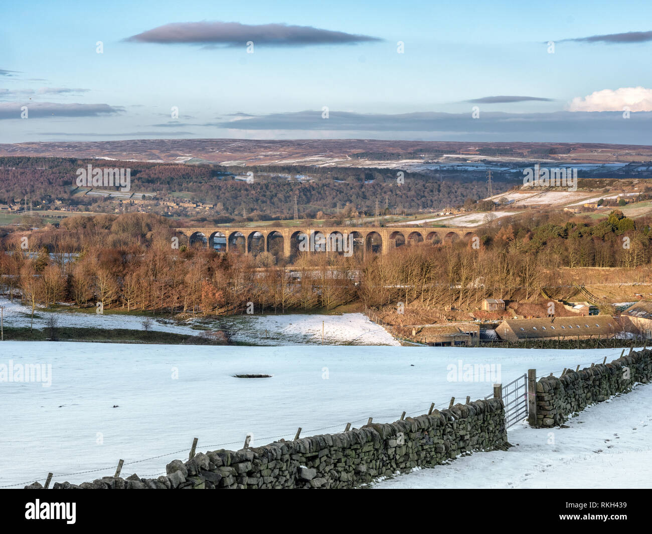 Thornton viaduct winter hi-res stock photography and images - Alamy