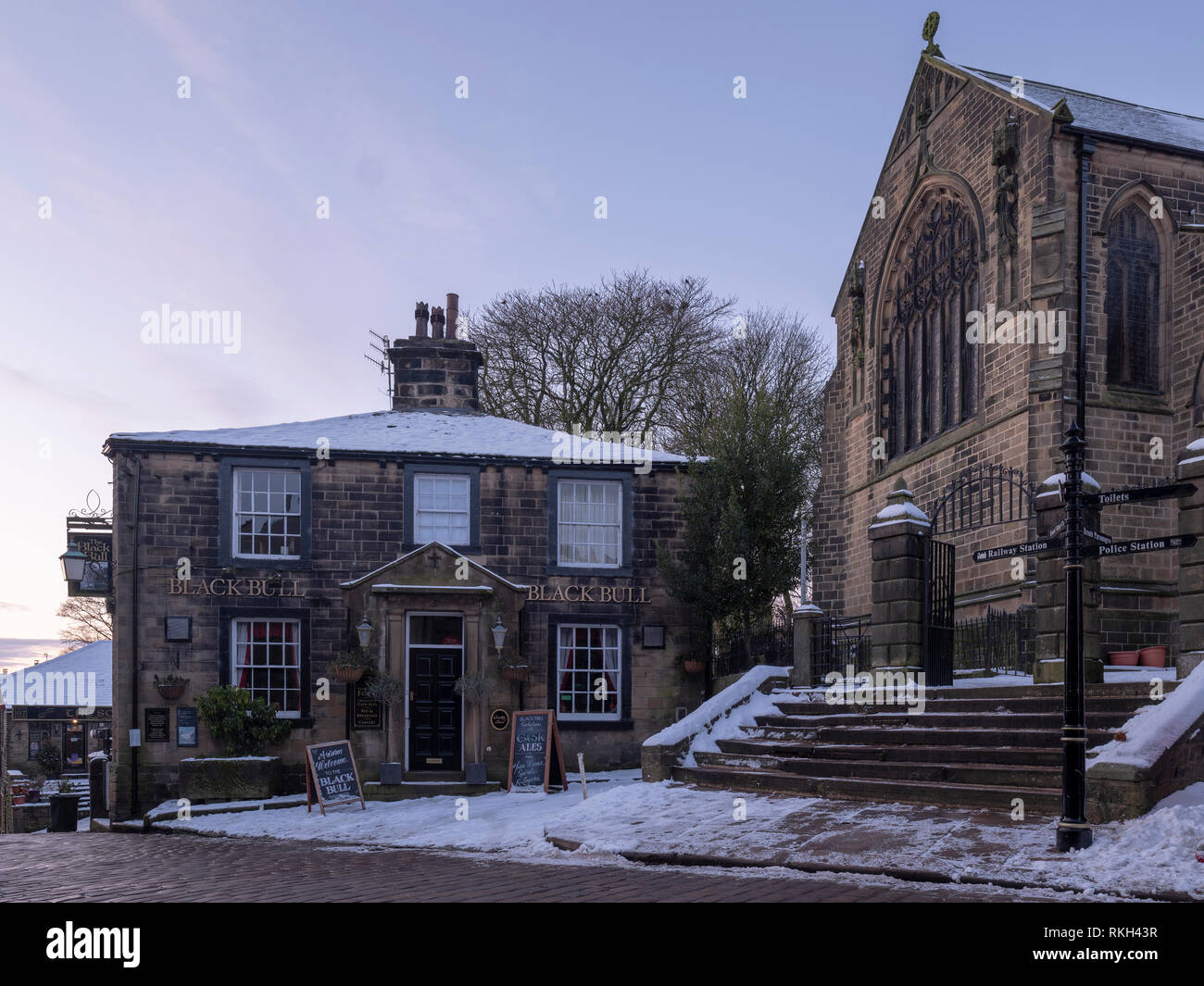 Haworth parish church hi-res stock photography and images - Alamy