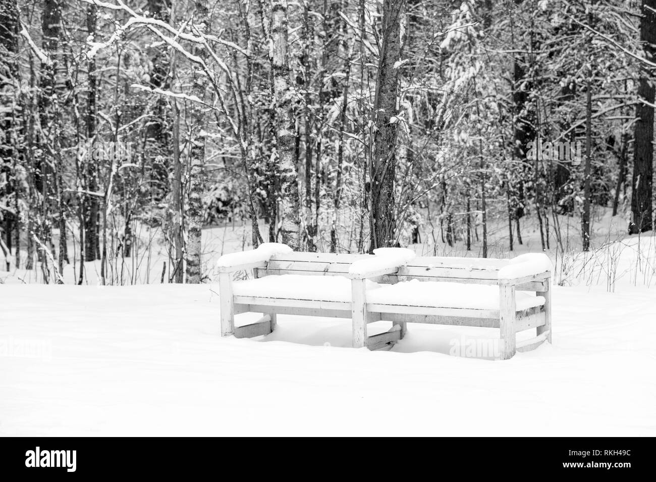 Country bench Black and White Stock Photos & Images - Alamy