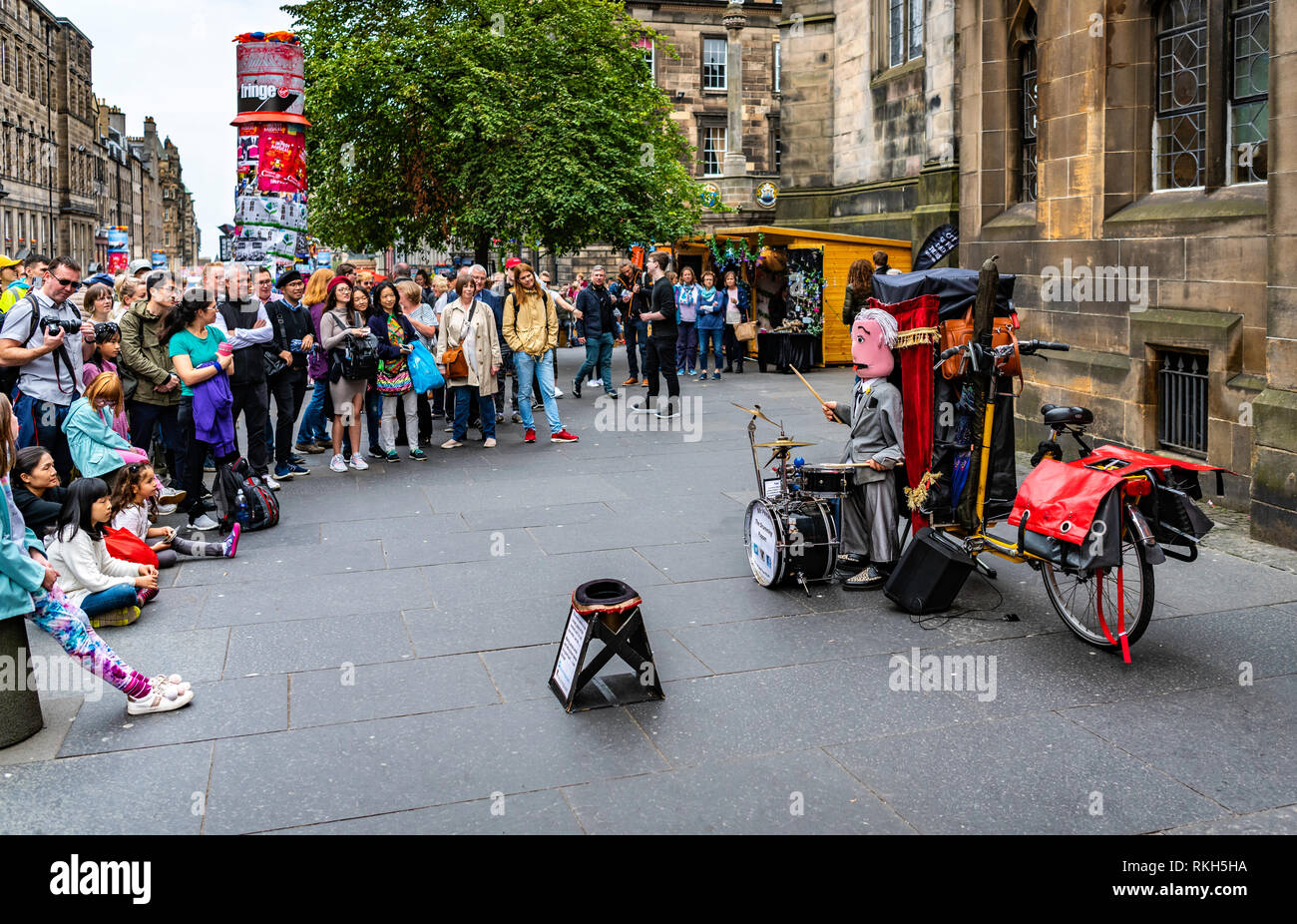 The Drumming Puppet, Edinburgh Festival, 2018 Stock Photo - Alamy