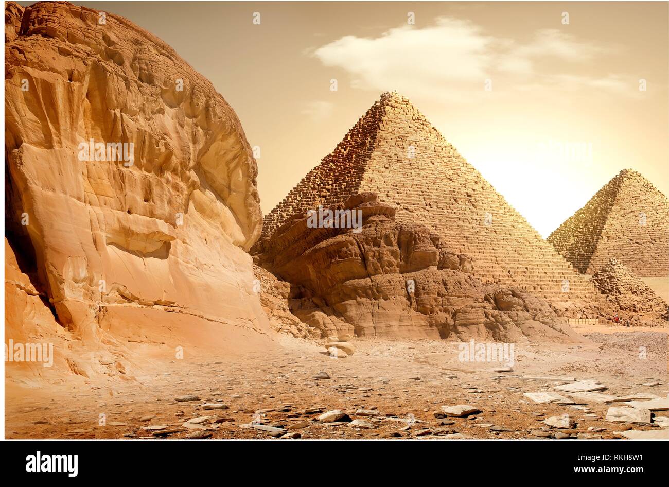 Sand pyramid hi-res stock photography and images - Alamy