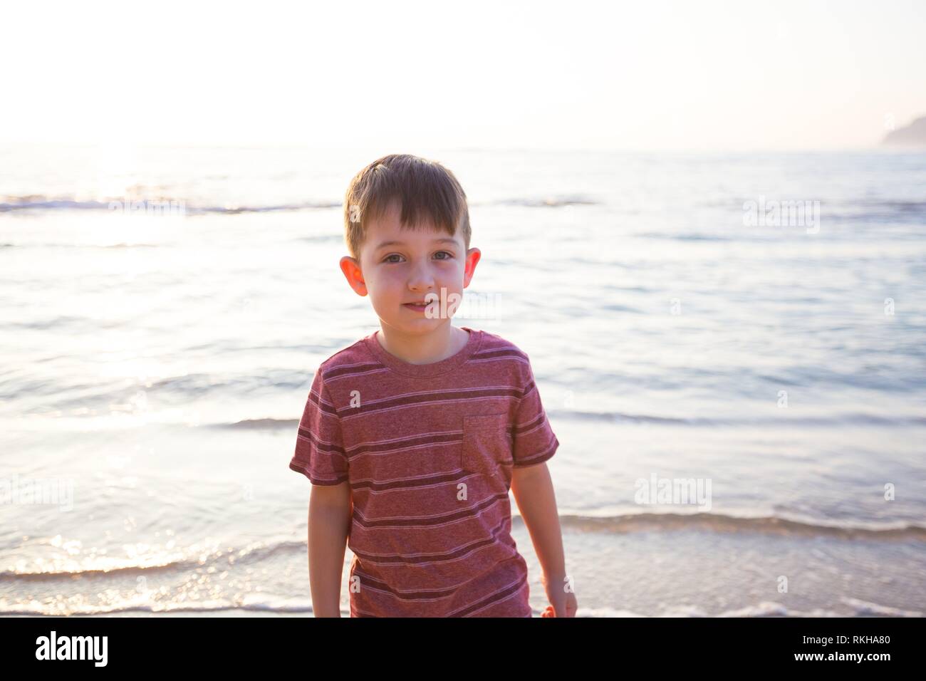 Boy in hawaii hi-res stock photography and images - Alamy
