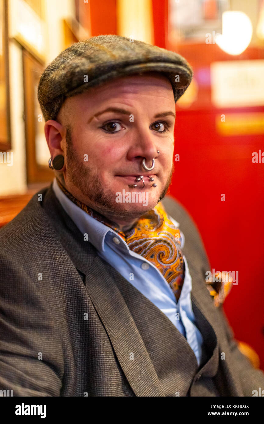 The black horse whitby hi-res stock photography and images - Alamy