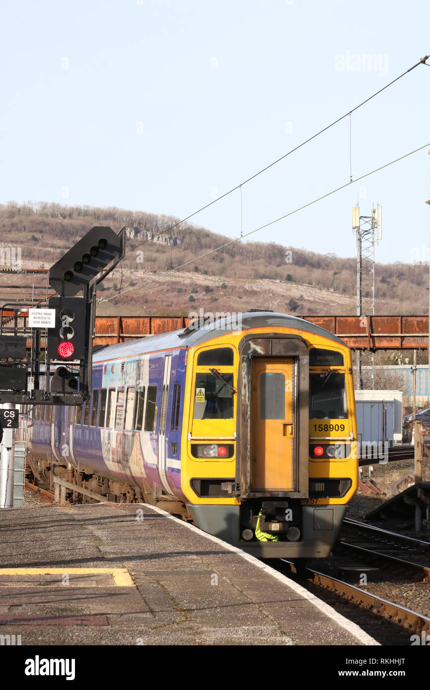 Carnforth railway station hi-res stock photography and images - Alamy