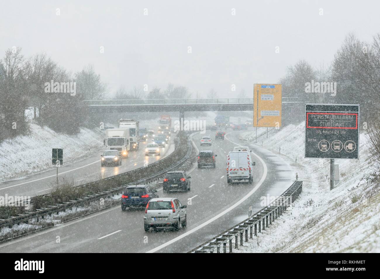 Motorway, road traffic in winter with heavy snowfall, Stuttgart, Baden ...