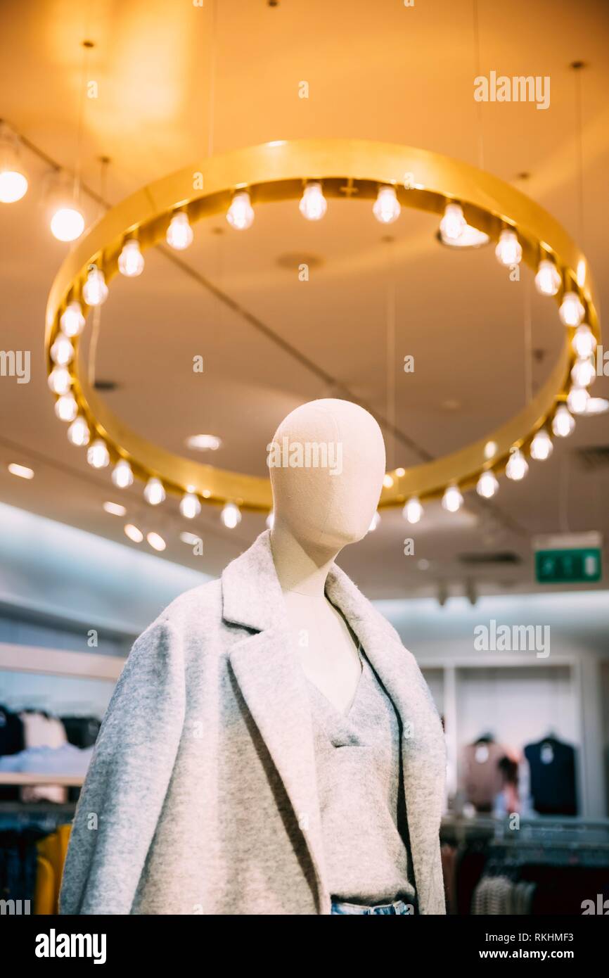 Shop interior display mannequin hi-res stock photography and images - Alamy