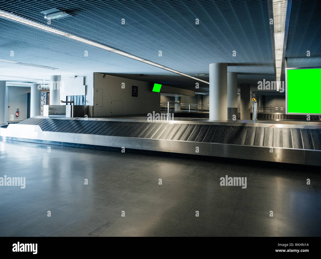 Conveyor belt banner hi-res stock photography and images - Alamy