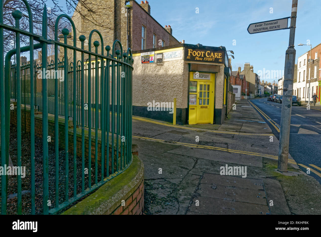 Dublin road signs hi-res stock photography and images - Alamy