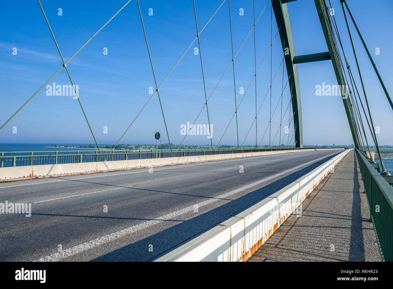 Fehmarnsund bridge fehmarn hi-res stock photography and images - Alamy
