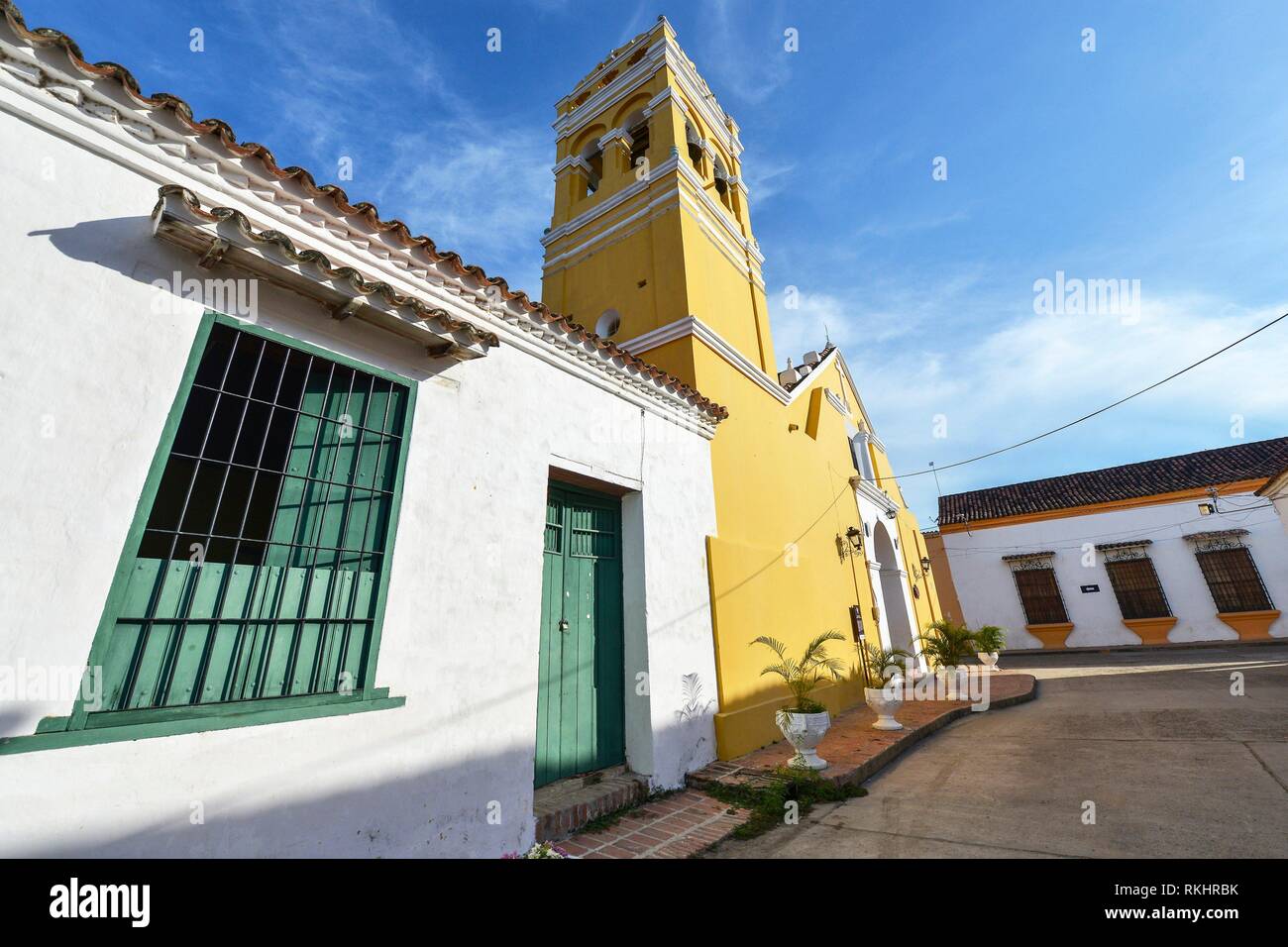 Mompox street hi-res stock photography and images - Alamy