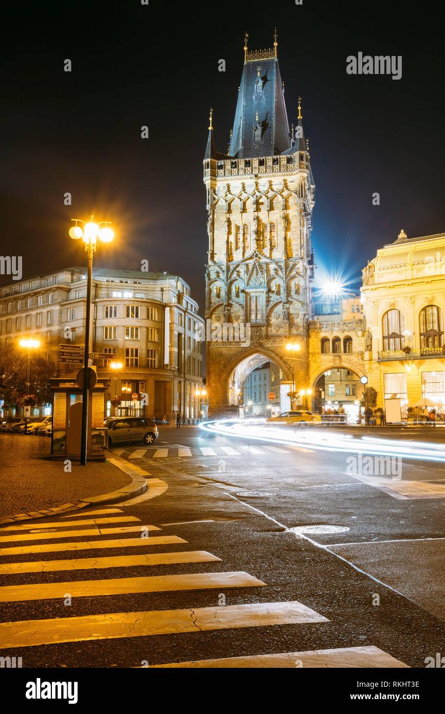 Land city gates hi-res stock photography and images - Alamy