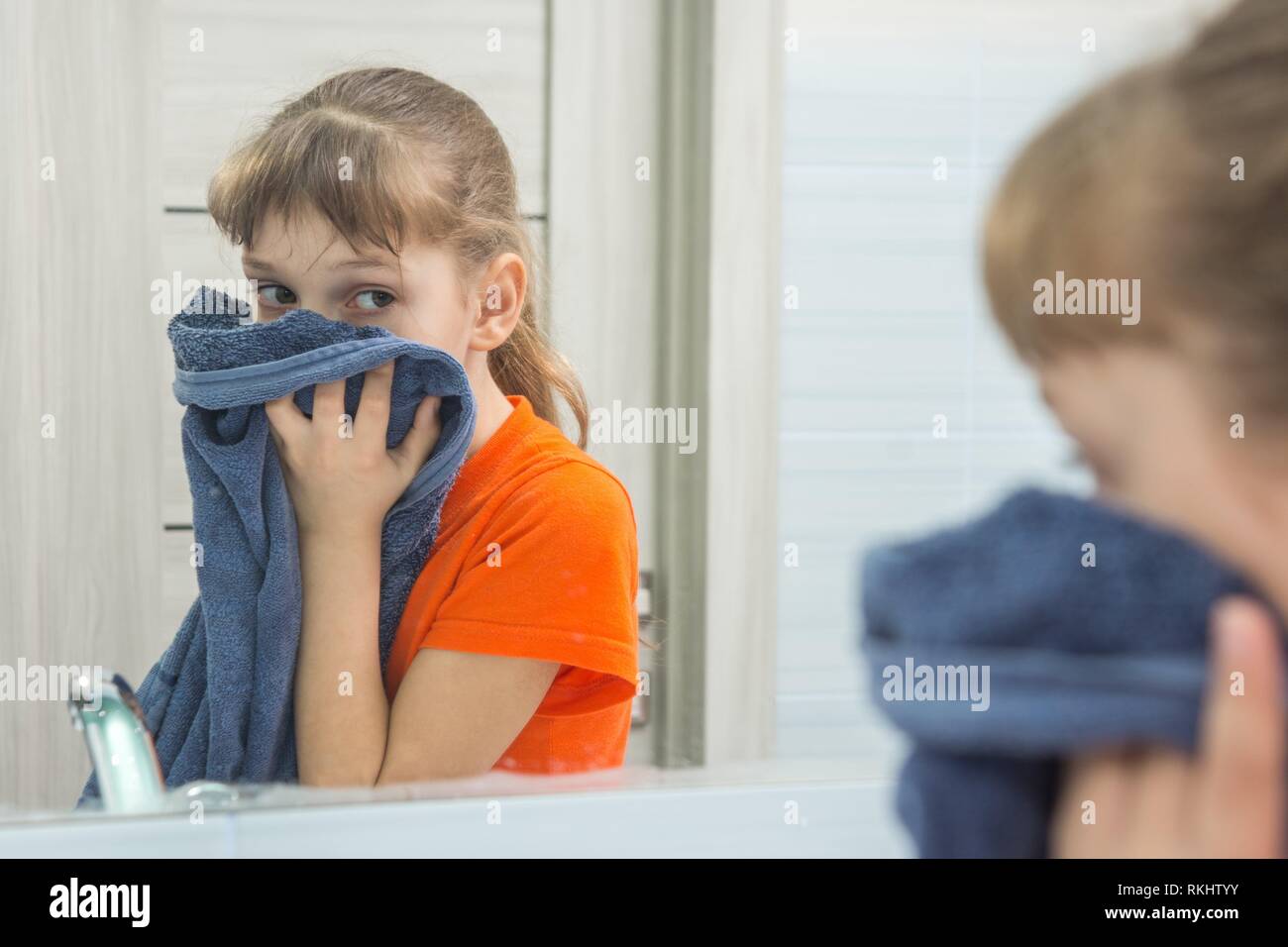 Wet wipes kid hi-res stock photography and images - Alamy