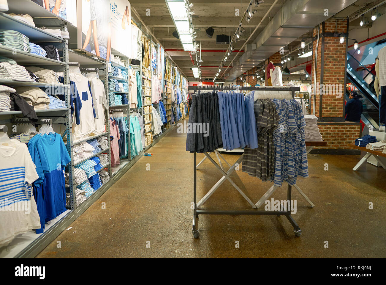 Old navy store interior hi-res stock photography and images - Alamy