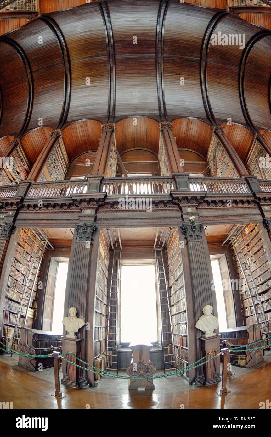 Trinity college library archive hi-res stock photography and images - Alamy