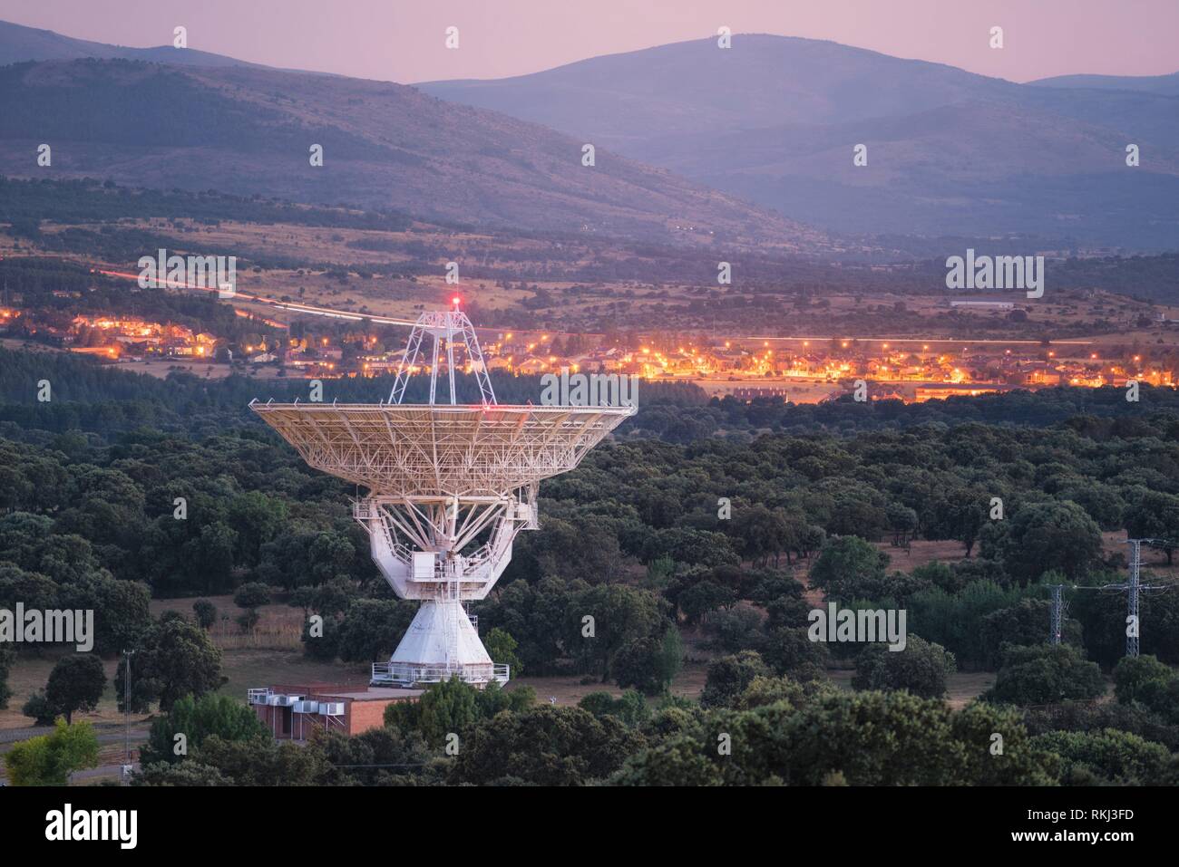Dish telescope hi-res stock photography and images - Alamy