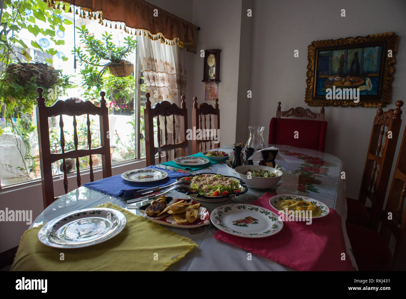 Traditional interiors hi-res stock photography and images - Alamy