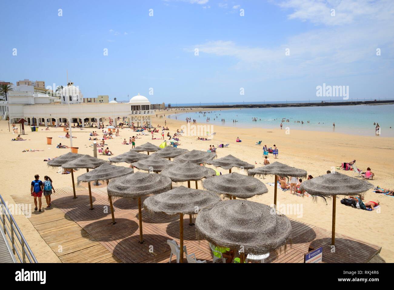 Cadiz city beach hi-res stock photography and images - Alamy