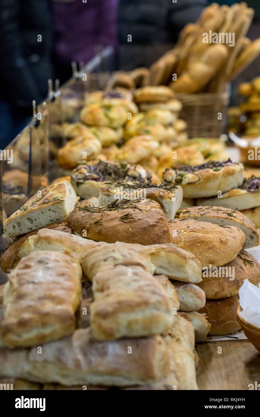 Europe bread stall hi-res stock photography and images - Alamy