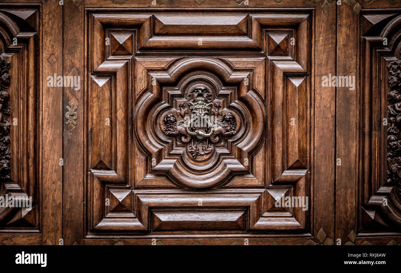Devil door hi-res stock photography and images - Alamy