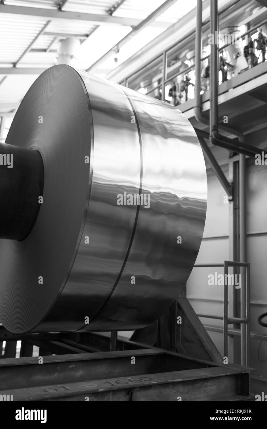 Iron coils hi-res stock photography and images - Alamy