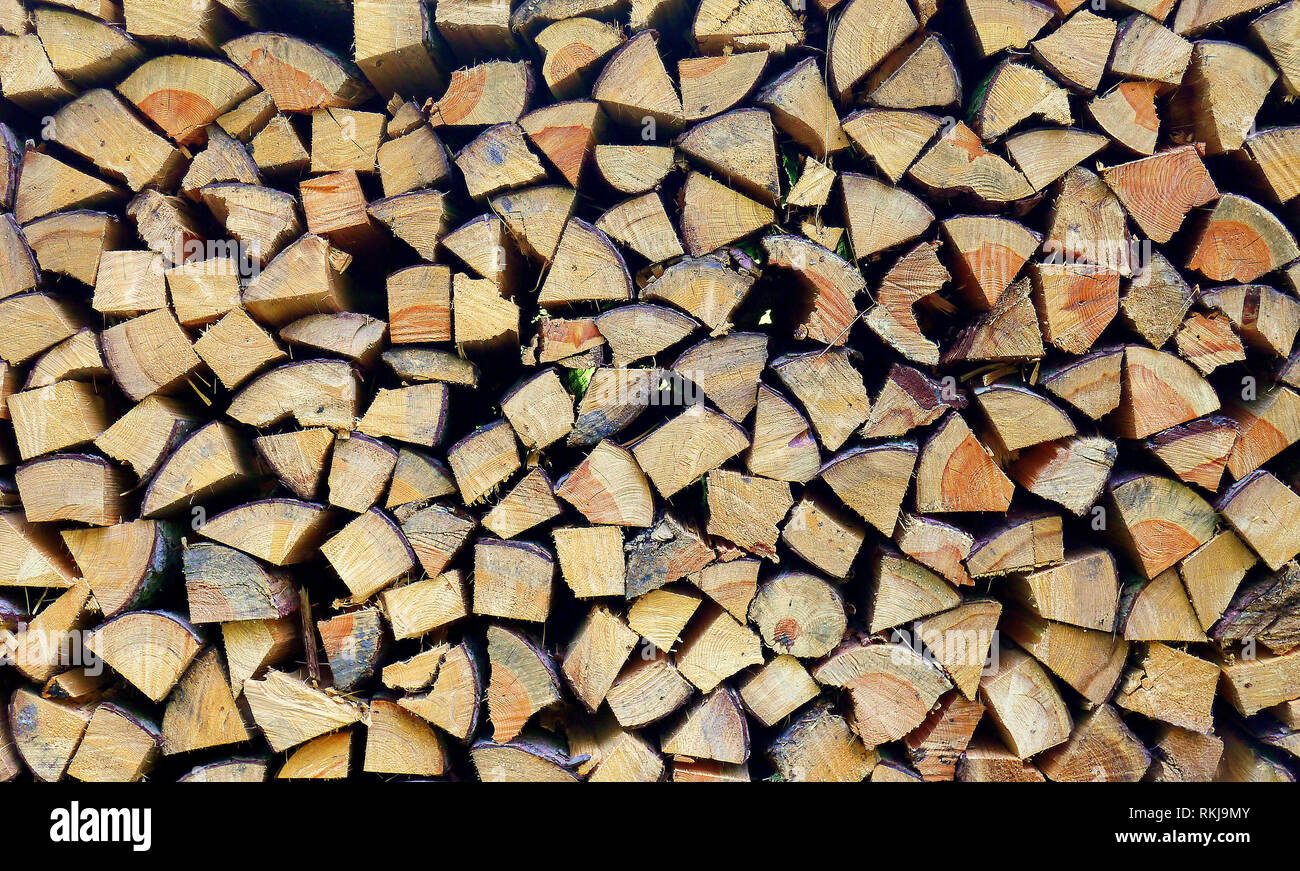 Fire wood staple hi-res stock photography and images - Alamy