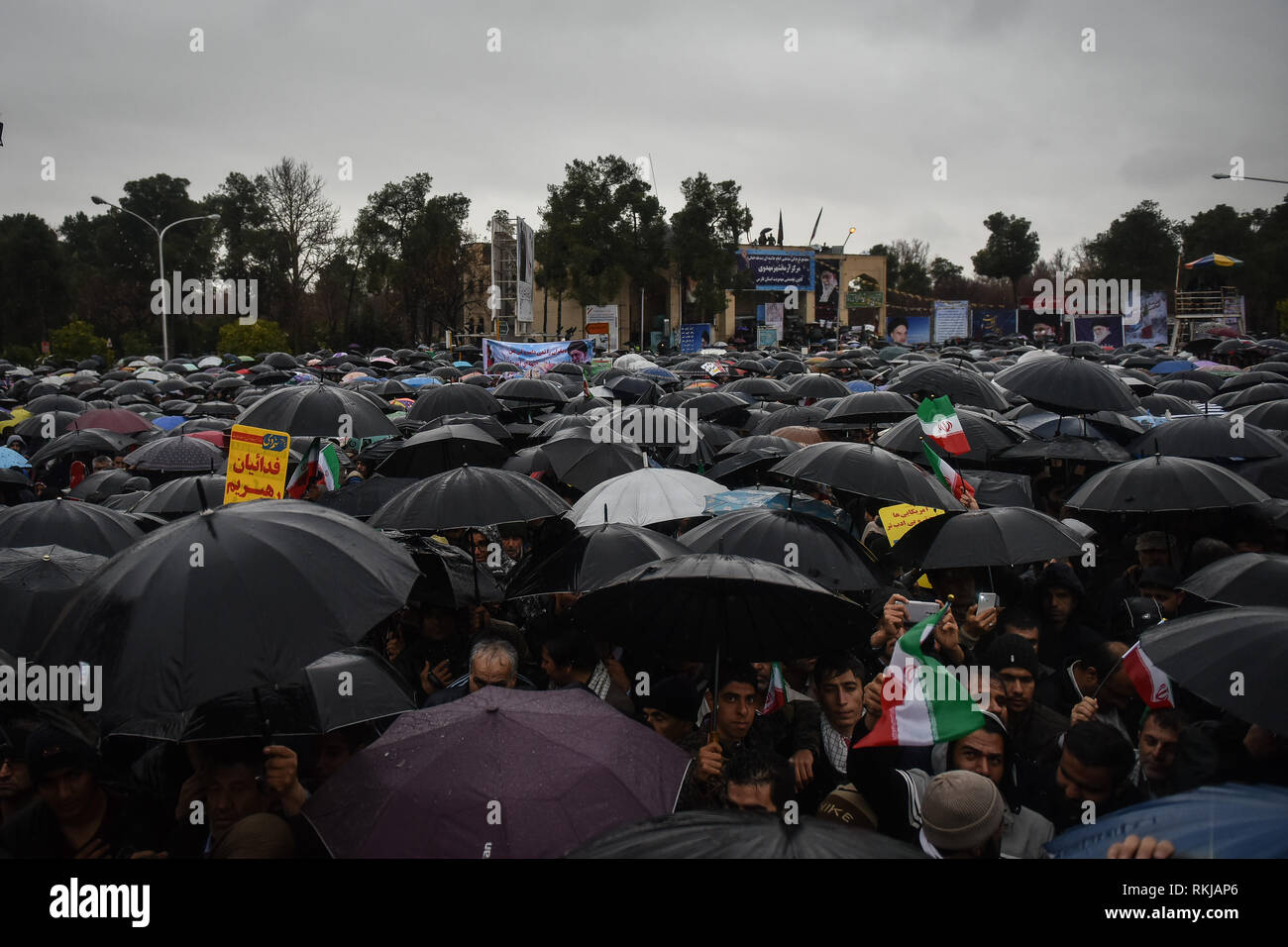 Streets of shiraz hi-res stock photography and images - Alamy