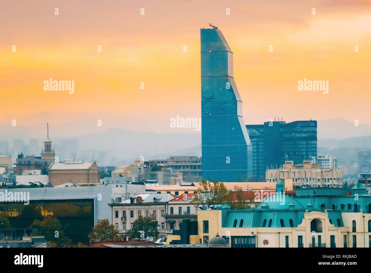 Soviet skyscraper hi-res stock photography and images - Alamy