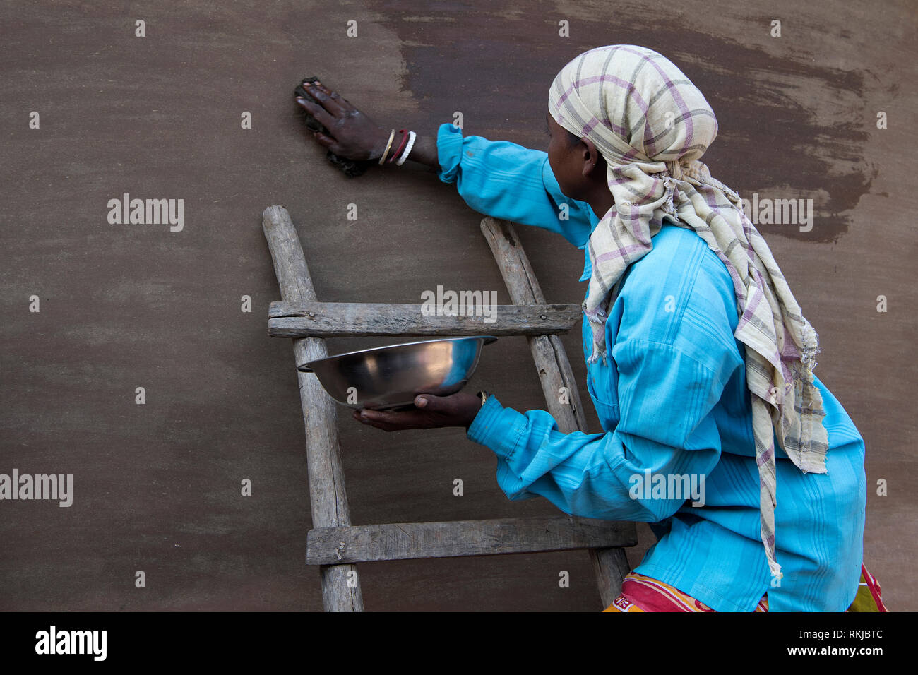Girl in mud hi-res stock photography and images - Alamy
