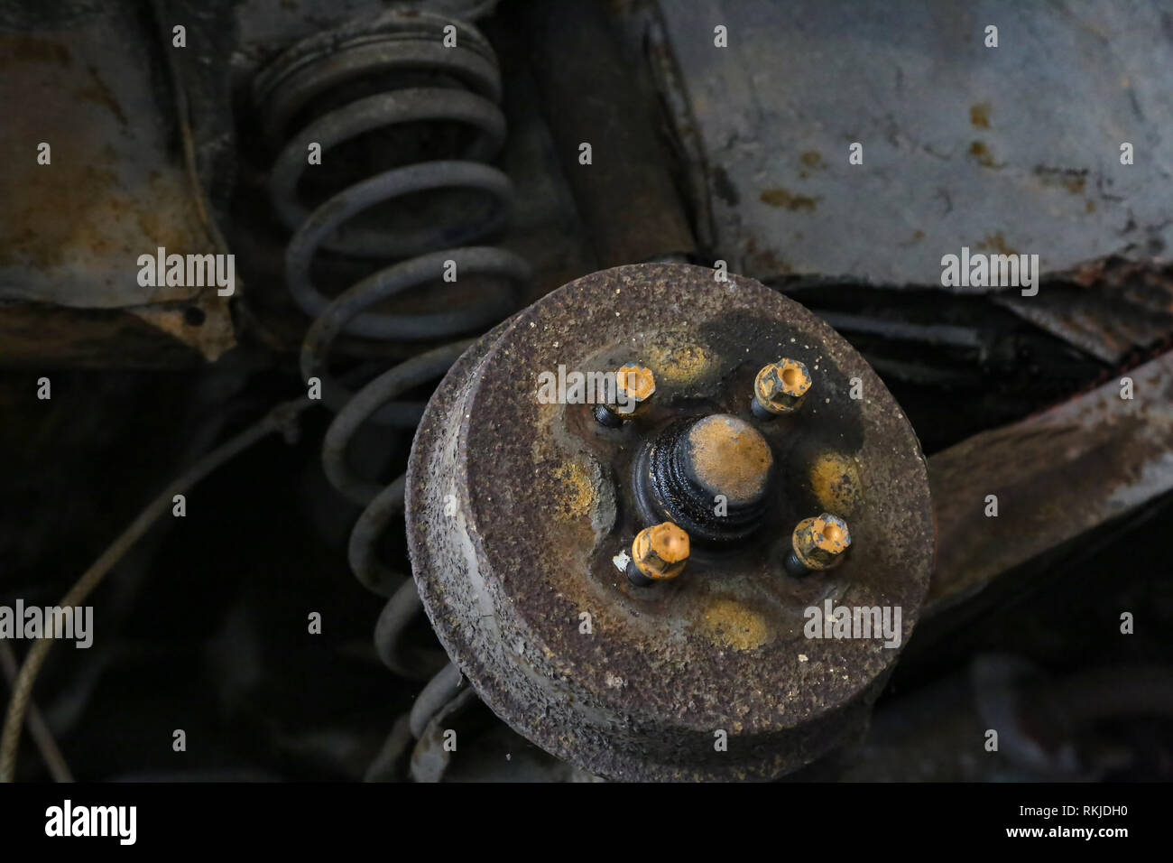 Old metal shock spring rust hi-res stock photography and images - Alamy