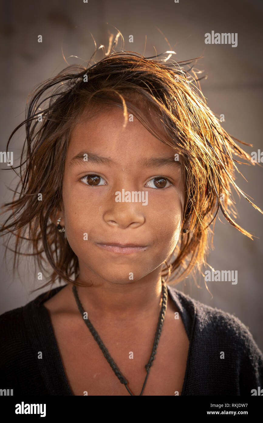 Homeless indian children hi-res stock photography and images - Alamy