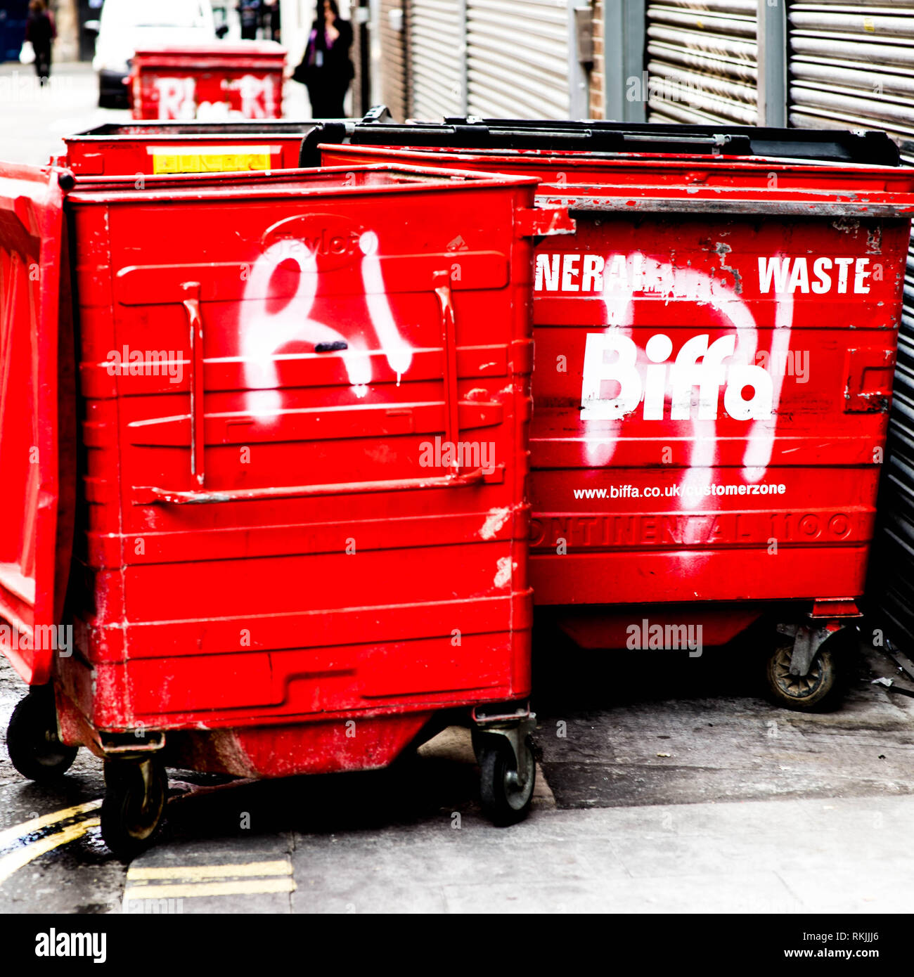 Large commercial rubbish bin hi-res stock photography and images - Alamy