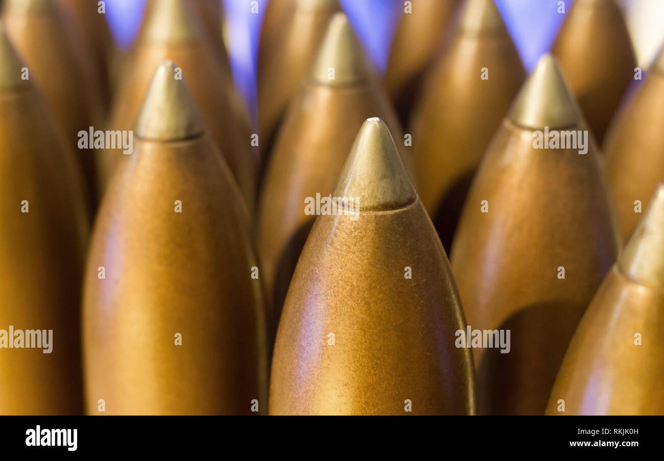 Naval gun shell hi-res stock photography and images - Alamy