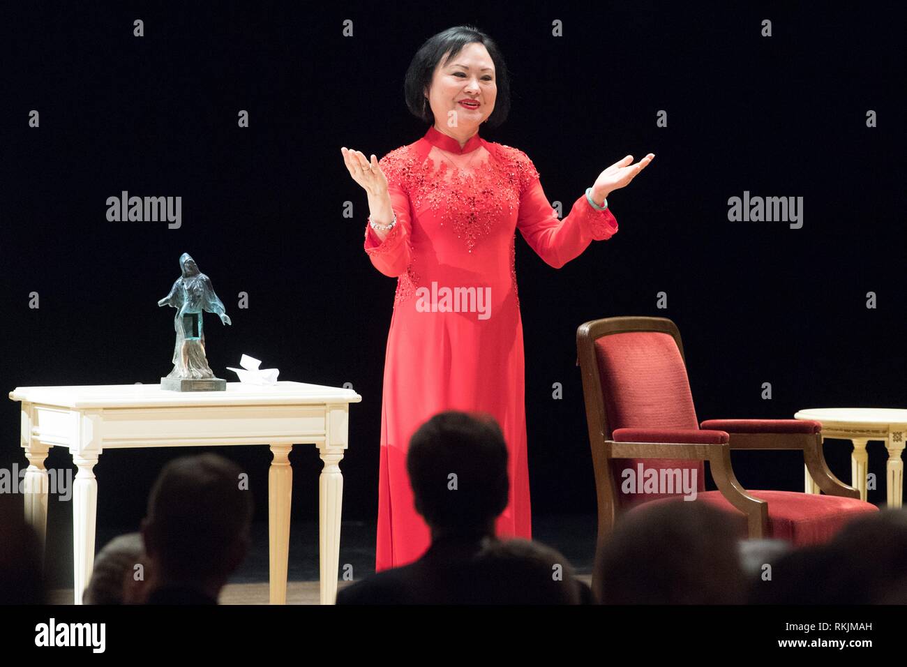 Napalm girl hi-res stock photography and images - Alamy