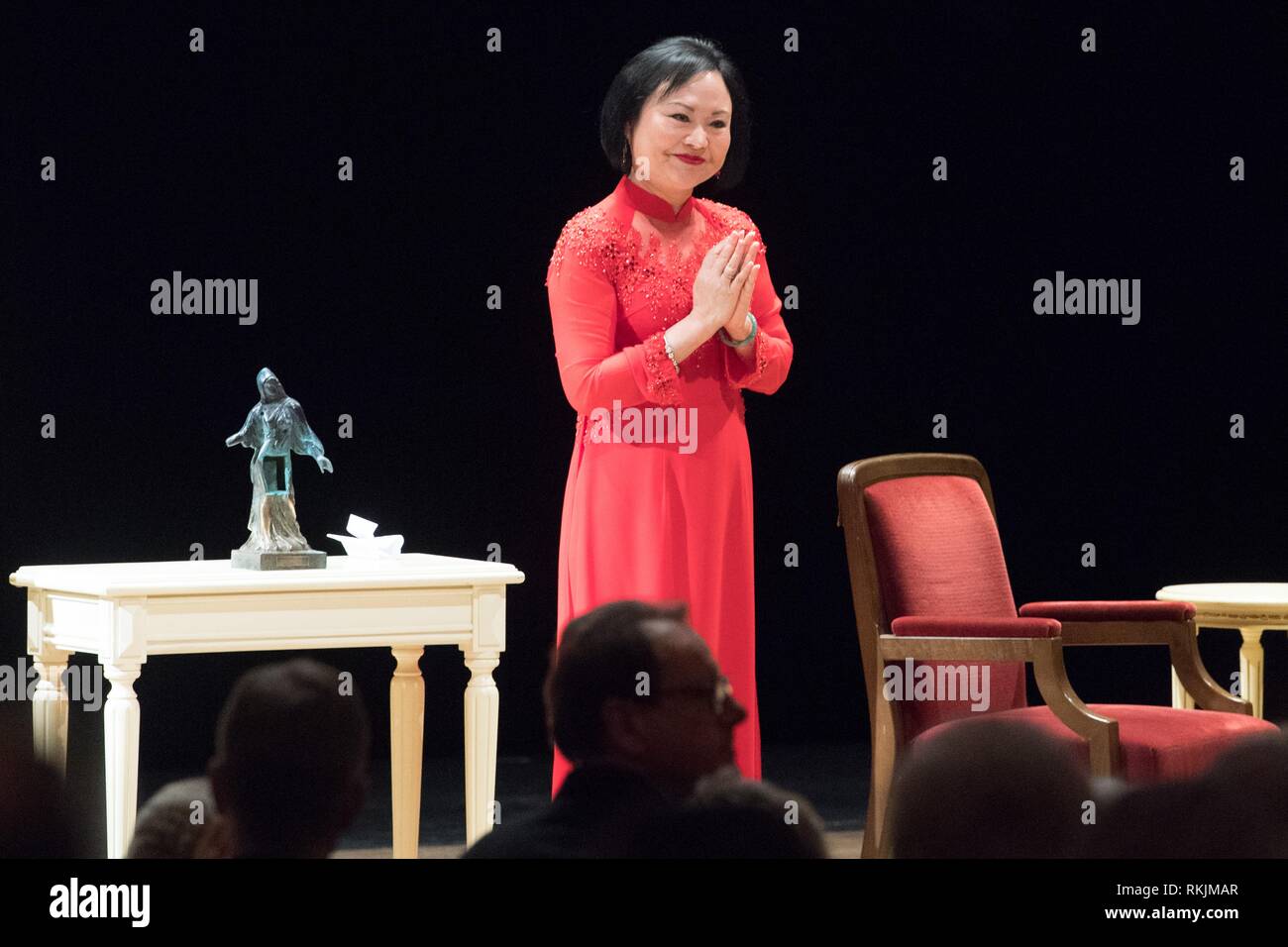 Napalm girl hi-res stock photography and images - Alamy