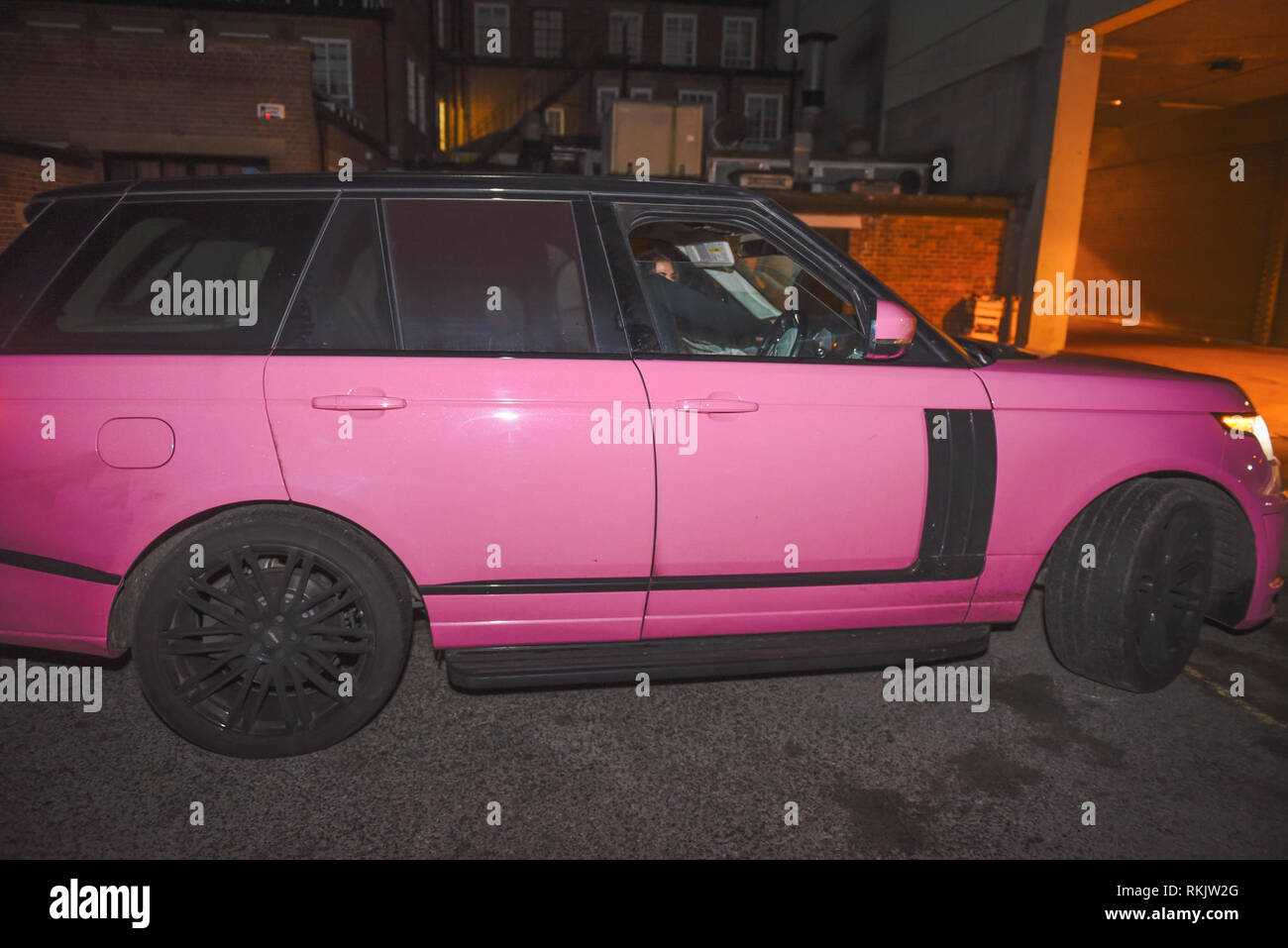 Pink Range Rover Wallpaper