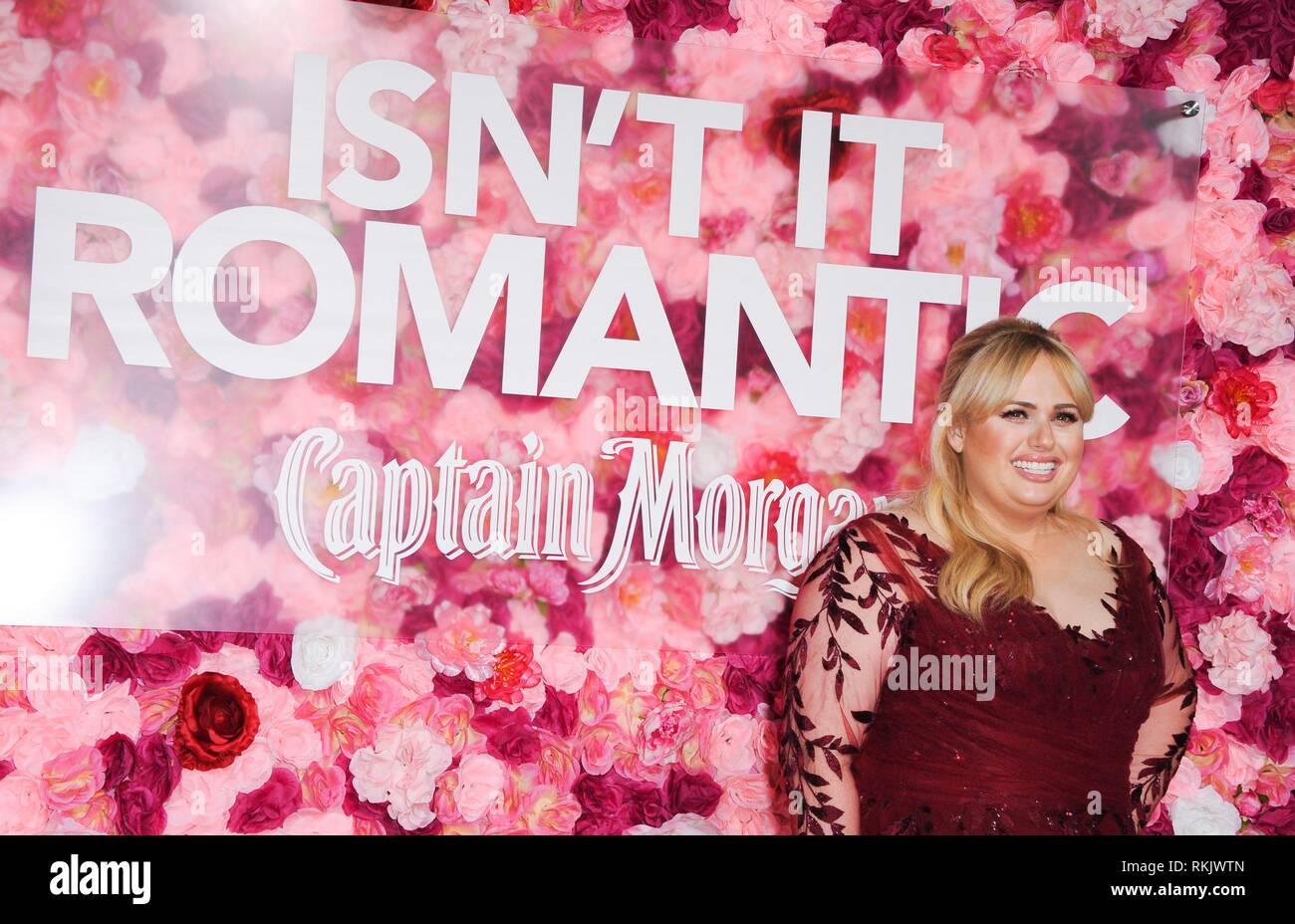 Rebel wilson romantic hi-res stock photography and images - Alamy
