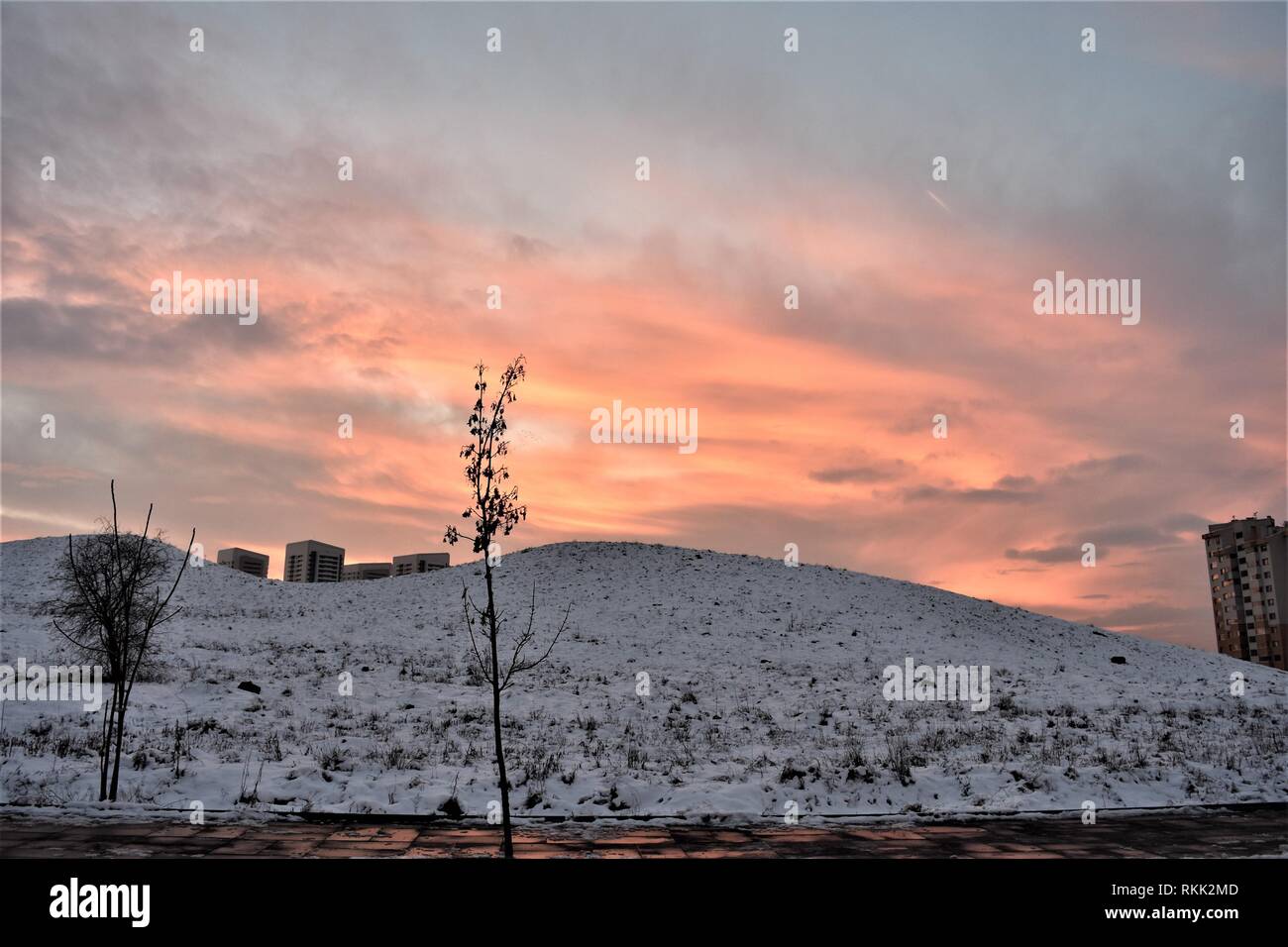 Ankara, Turkey. 10th Jan, 2019. Clouds cover a blood red sky over a ...