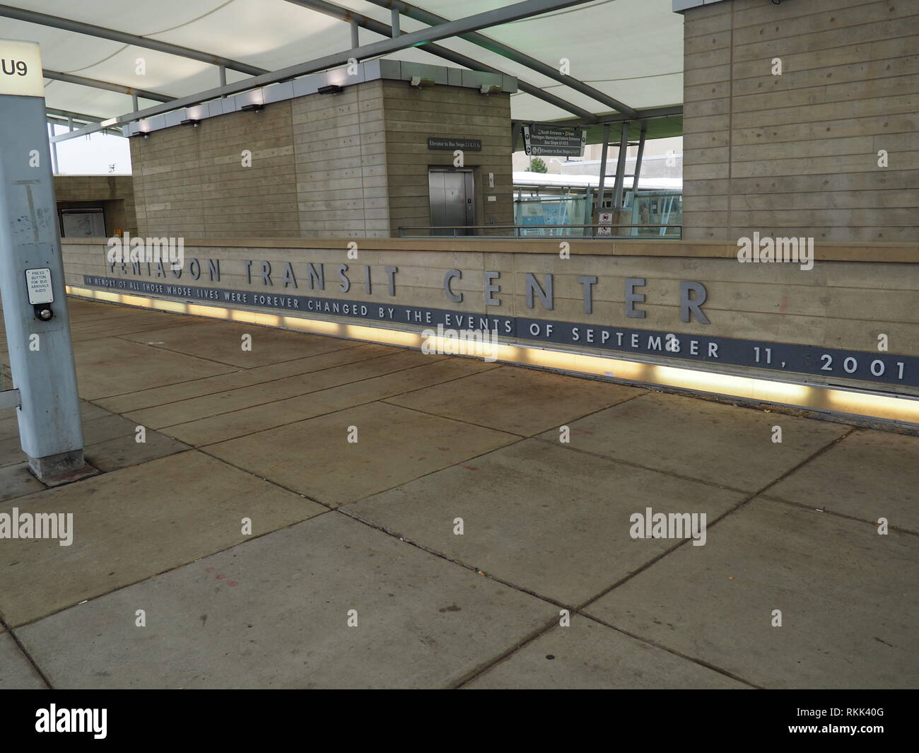 The pentagon building hi-res stock photography and images - Alamy