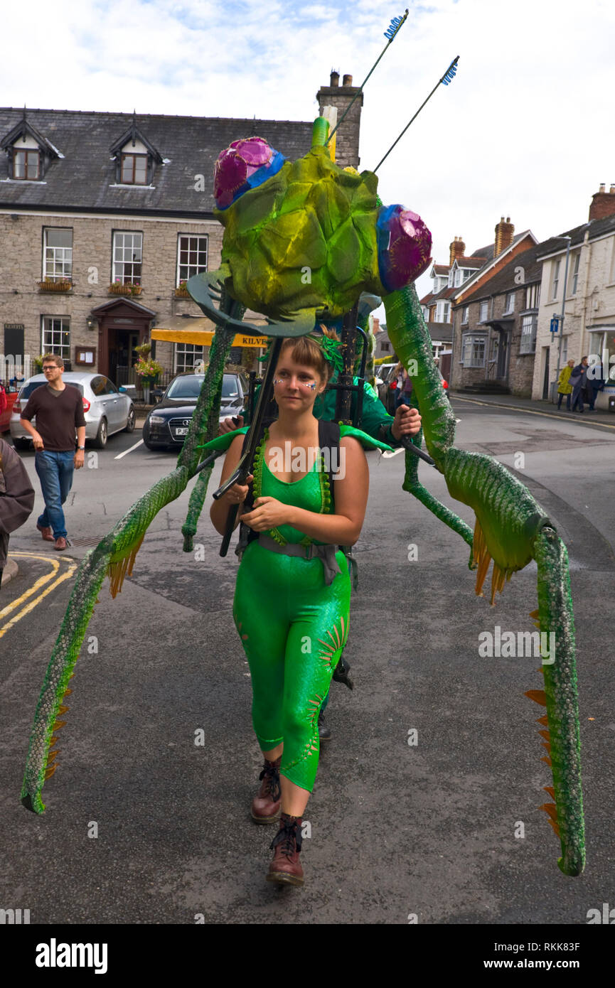 Praying mantis puppet hi-res stock photography and images - Alamy