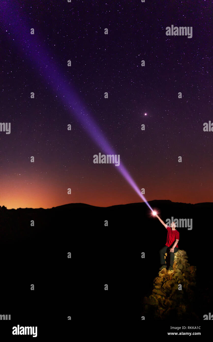 Pointing at night sky hi-res stock photography and images - Alamy