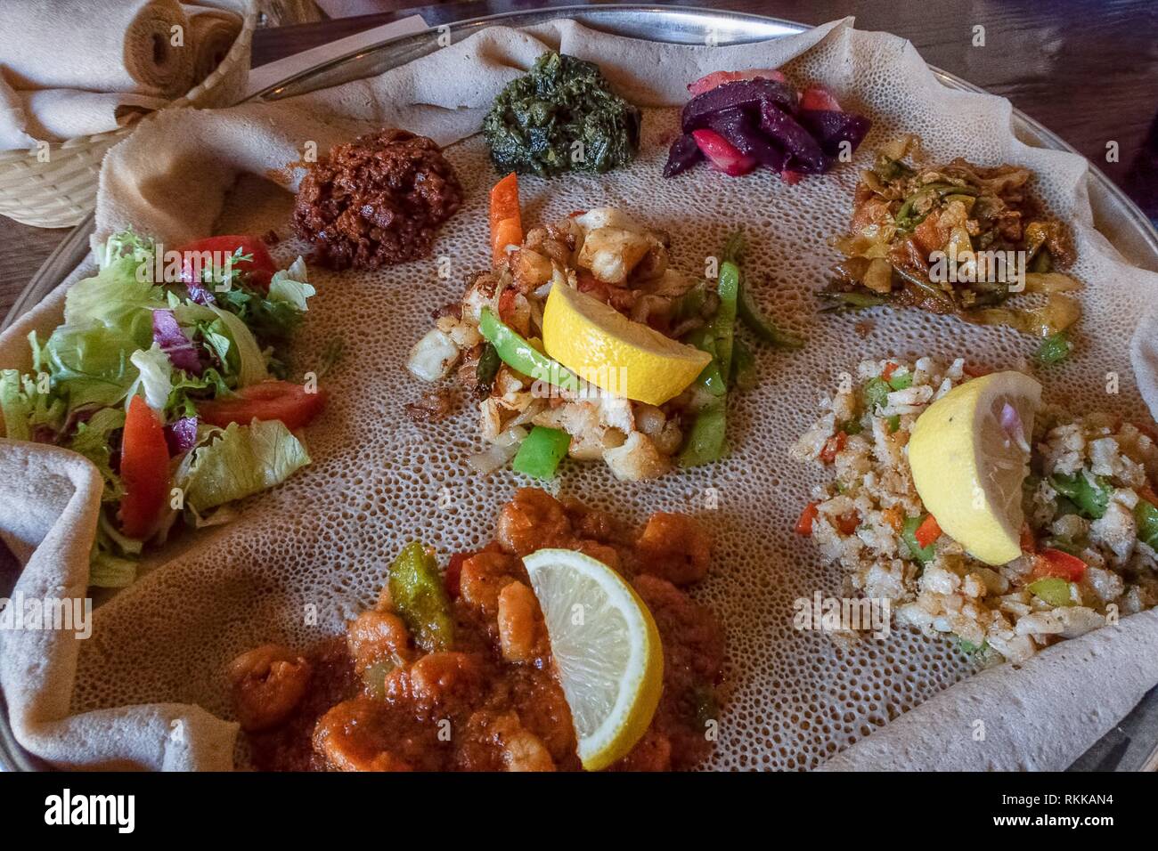 Ethiopian food injera hi-res stock photography and images - Alamy