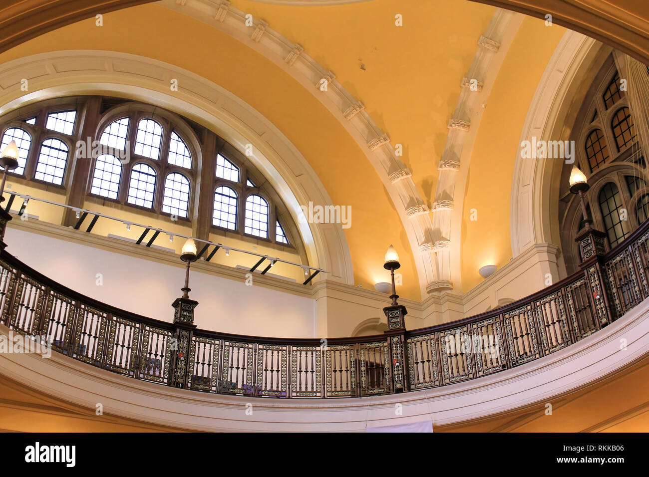 Birmingham university great hall hi-res stock photography and images ...
