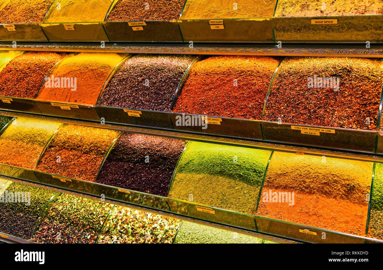 Istanbul grand bazaar spice stall hi-res stock photography and images ...