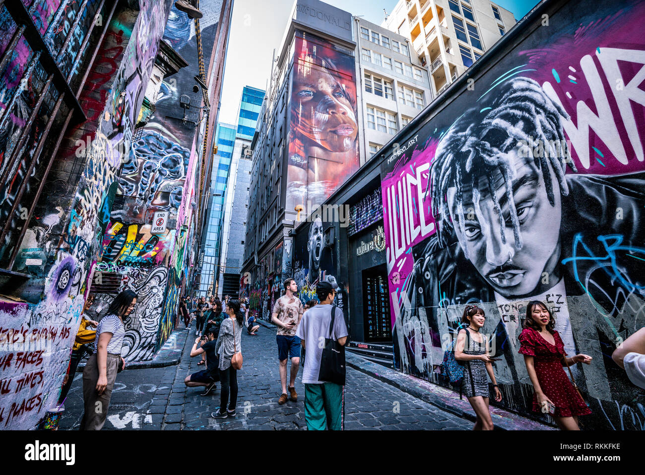 Melbourne alley lane hi-res stock photography and images - Alamy
