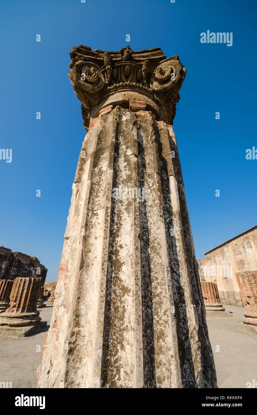 Mount vesuvius eruption 79 ad hi-res stock photography and images - Alamy