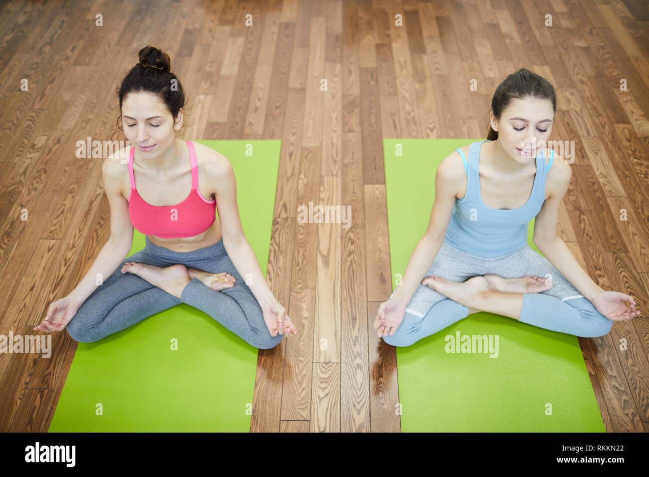 Two women enjoying workout hi-res stock photography and images - Alamy