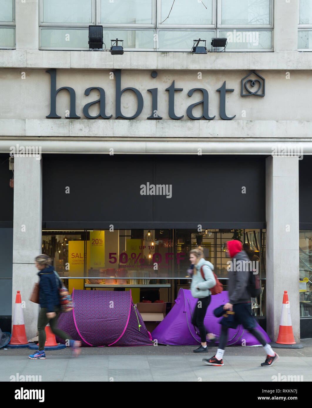 Homeless tent city london hi-res stock photography and images - Alamy