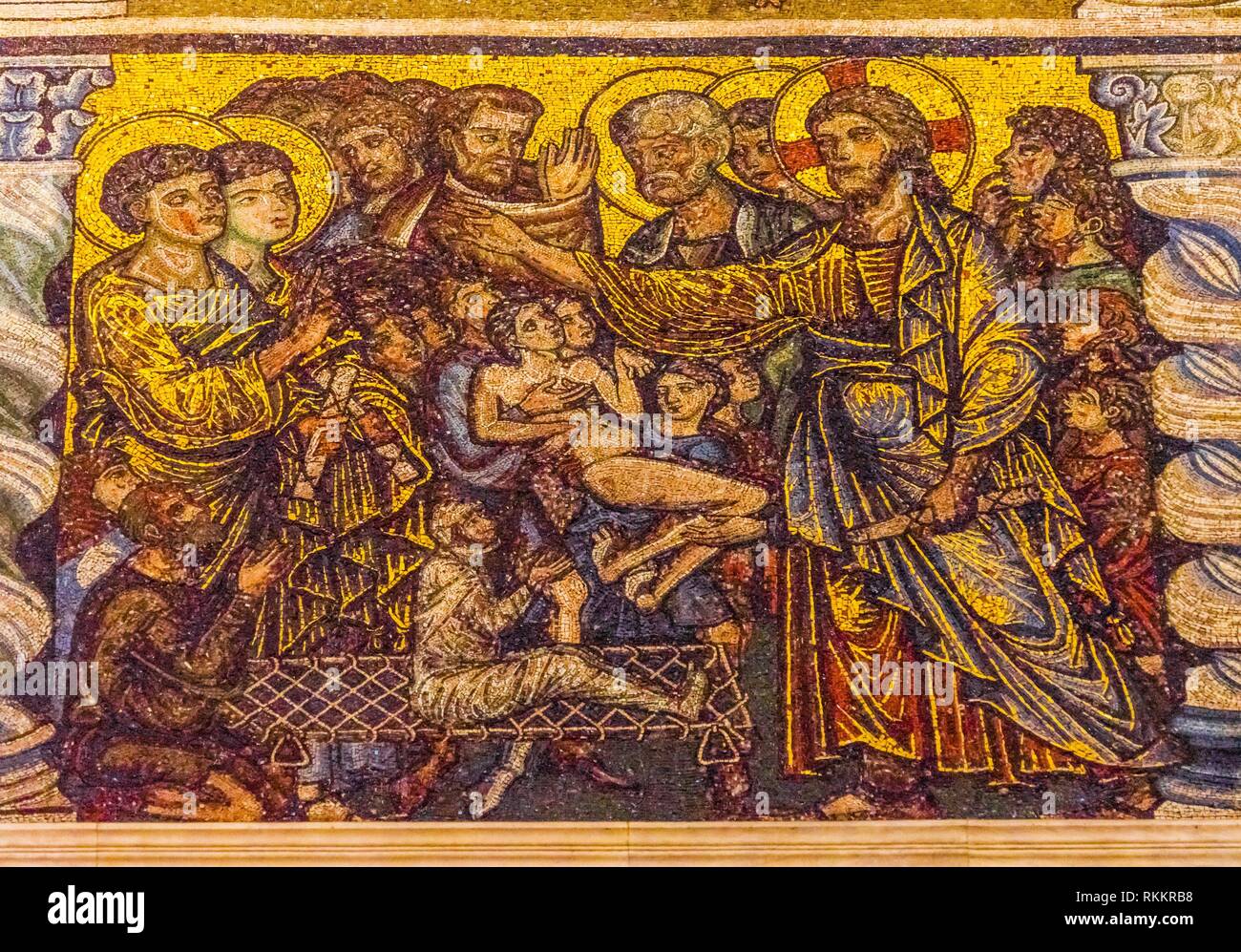 Jesus healing sick hi-res stock photography and images - Alamy
